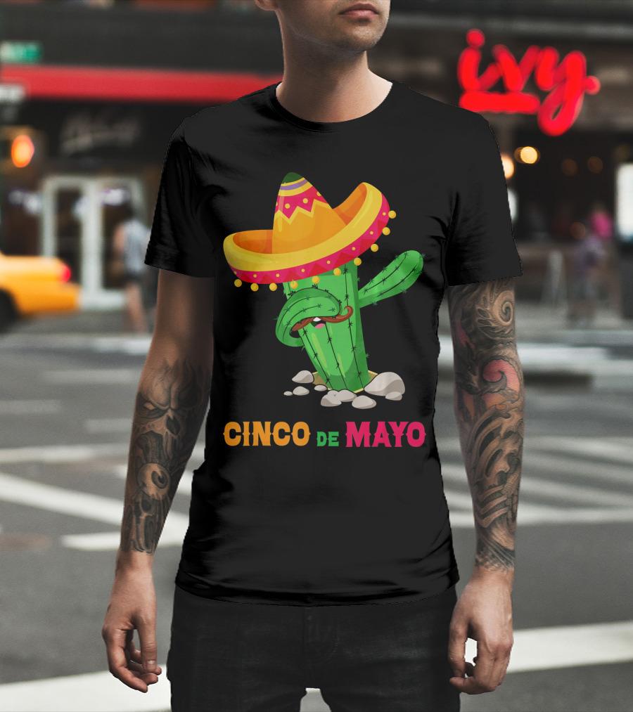 Cinco De Mayo Dabbing Cactus Sombrero T-Shirt