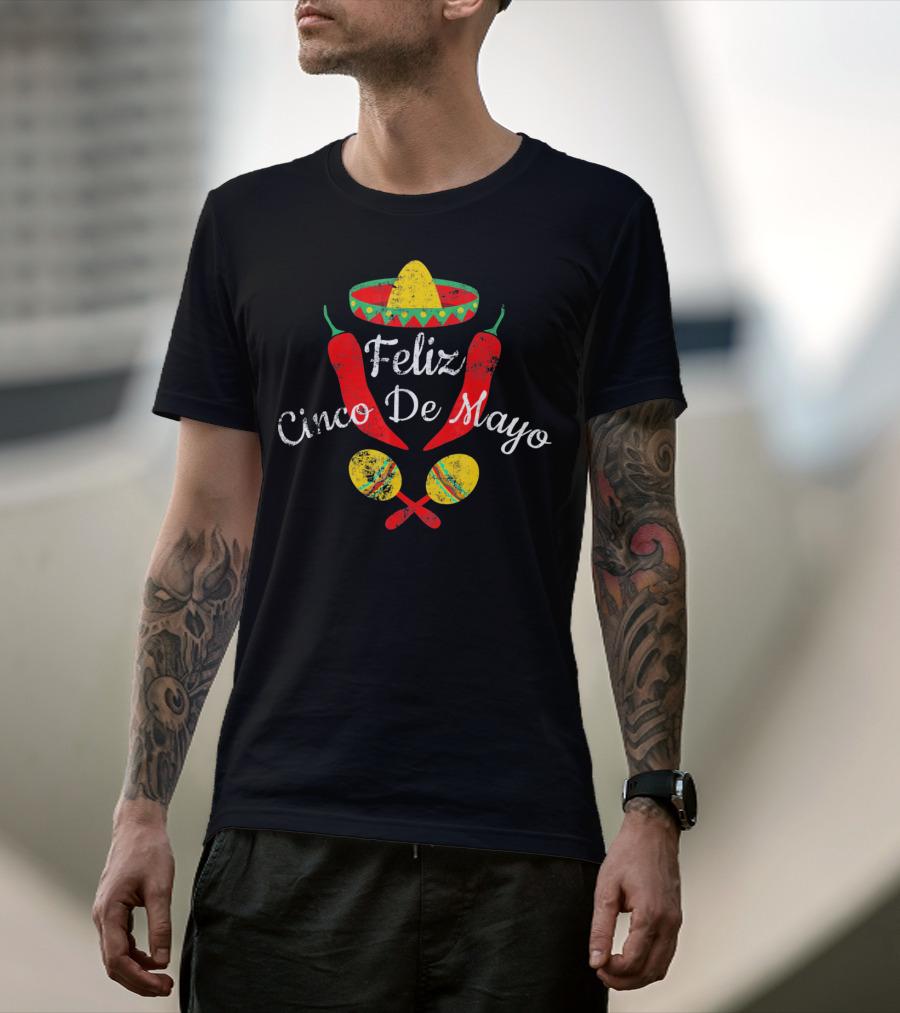 Feliz Cinco De Mayo Sombrero Maracas Peppers Fiesta T-Shirt