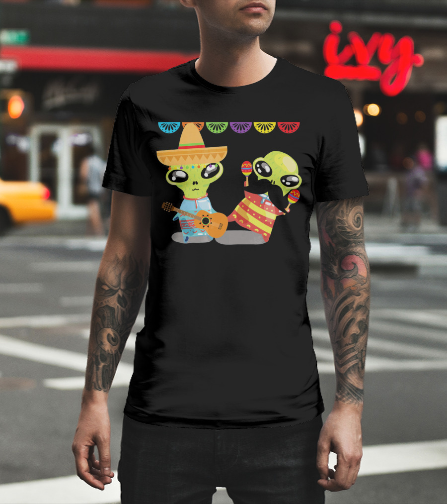 Mexican Fiesta Alien Sombrero Guitar Maracas Cinco De Mayo T-Shirt