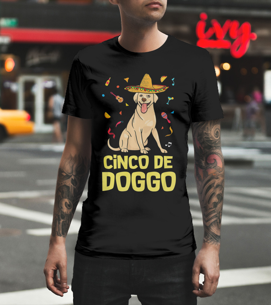 Cinco De Doggo Funny Taco Sombrero Labrador T-Shirt