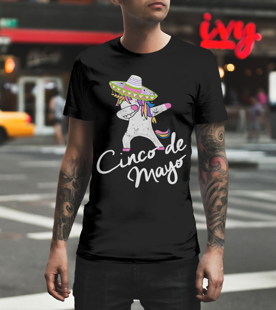 Cinco De Mayo Funny Dabbing Unicorn Sombrero T-Shirt