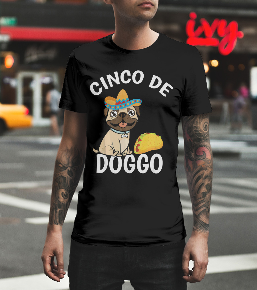 Cinco De Doggo Mexican Pug Sombrero Taco T-Shirt