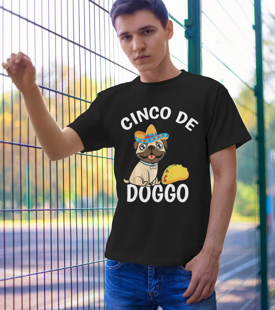 Cinco De Doggo Mexican Pug Sombrero Taco T-Shirt