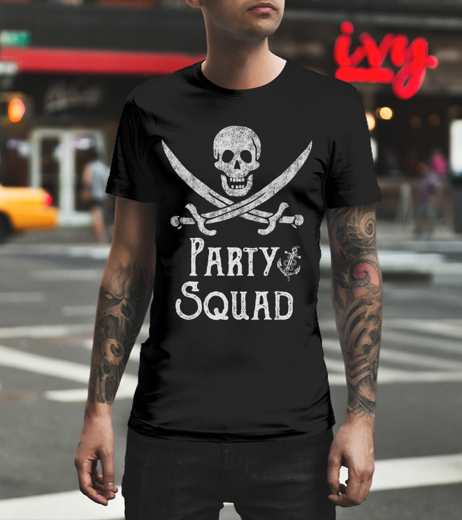 Vintage Pirate Skull Sword Party Squad Birthday Bach T-Shirt
