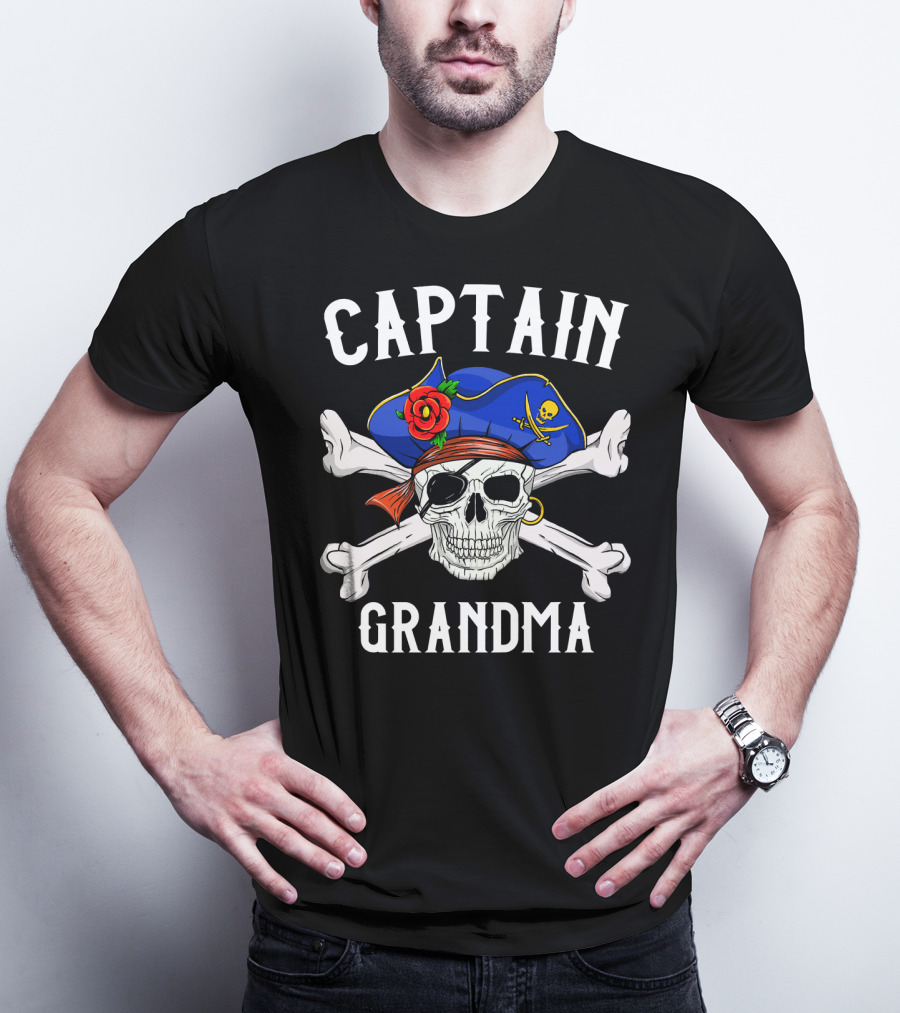Captain Grandma Funny Pirate Skull Crossbones T-Shirt