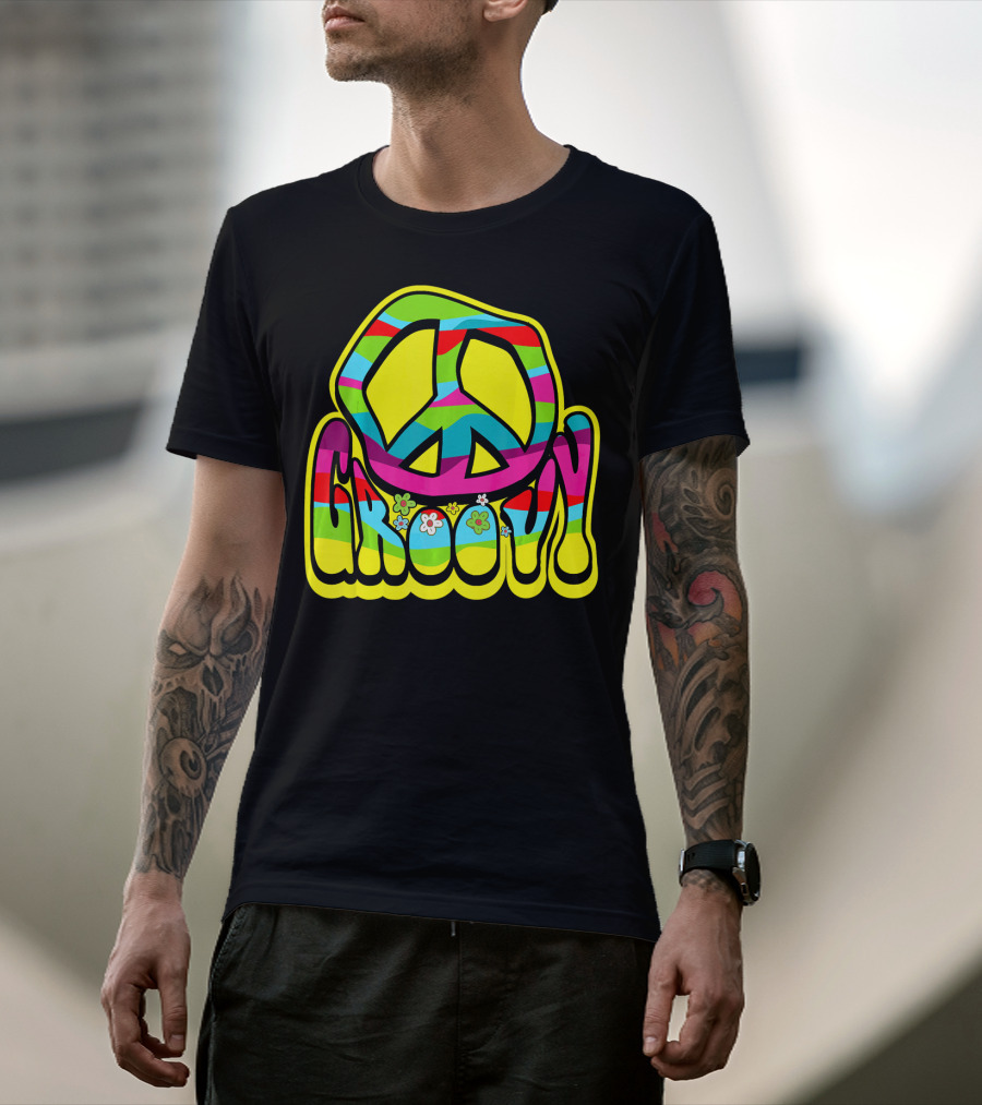 Groovy Colorful Peace Sign 60s 70s Hippie Vibes T-Shirt