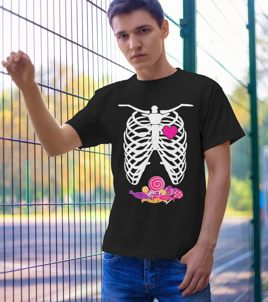 Halloween XRay Skeleton Rib Cage Heart Candy T-Shirt