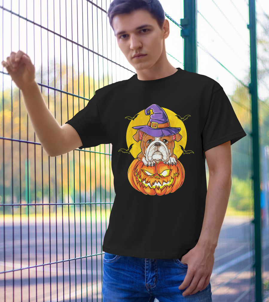English Bulldog Halloween Witch Pumpkin Moon T-Shirt