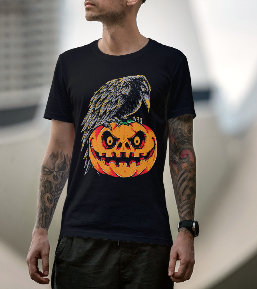 Creepy Black Raven Perched On Retro Vintage Pumpkin Halloween T-Shirt
