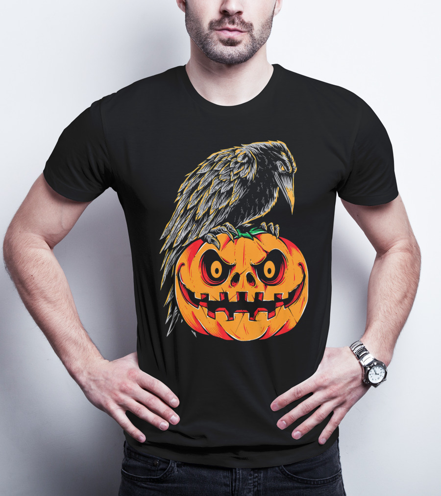 Creepy Black Raven Perched On Retro Vintage Pumpkin Halloween T-Shirt