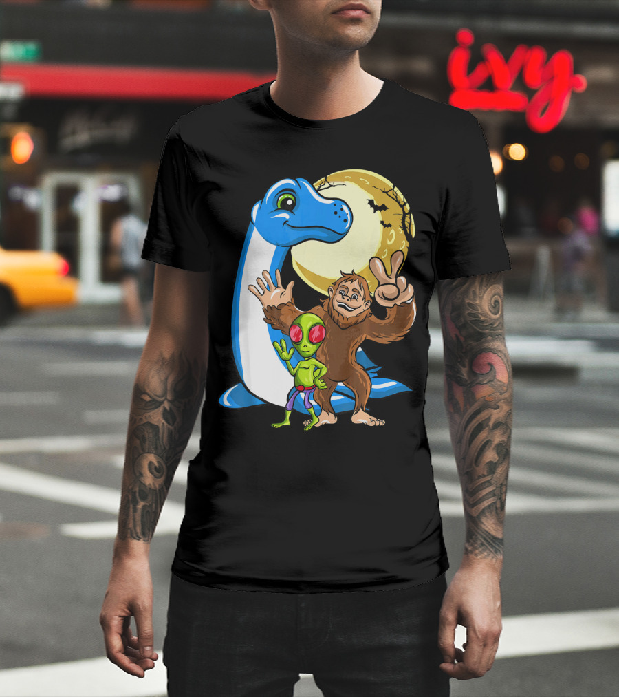 Bigfoot Sasquatch Loch Ness Monster Ness Alien Moon Scene T-Shirt