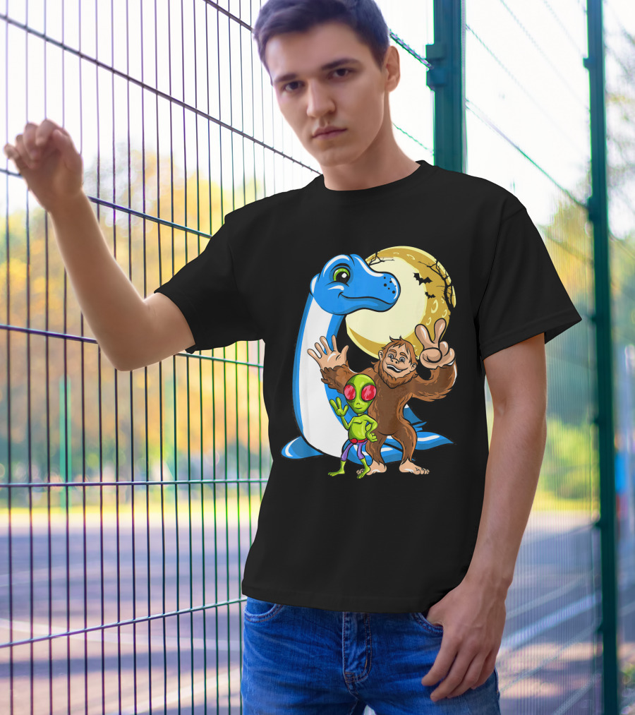Bigfoot Sasquatch Loch Ness Monster Ness Alien Moon Scene T-Shirt