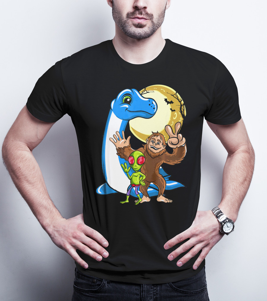 Bigfoot Sasquatch Loch Ness Monster Ness Alien Moon Scene T-Shirt