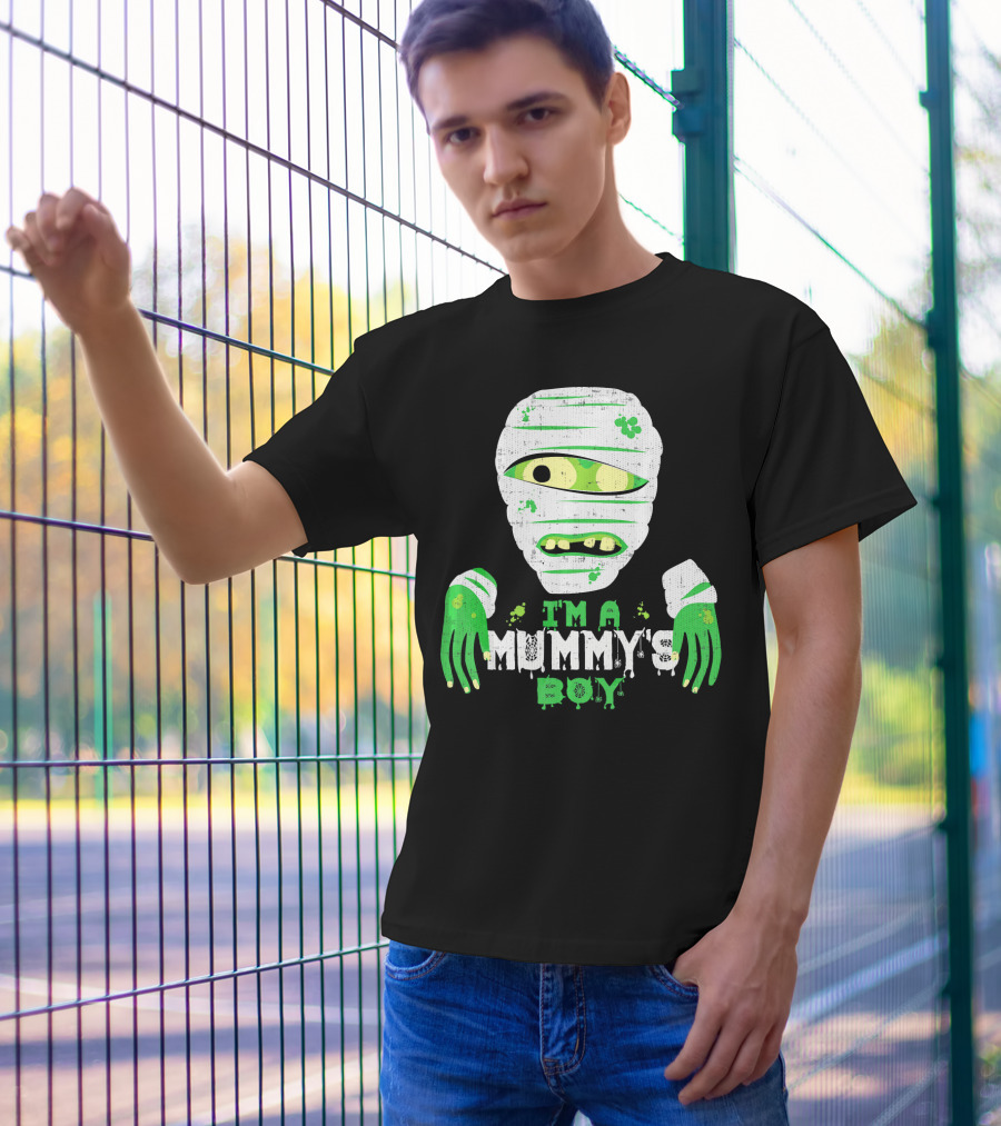 Creepy I'm A Mummy's Boy Green Cartoon Mummy Face And Hands T-Shirt