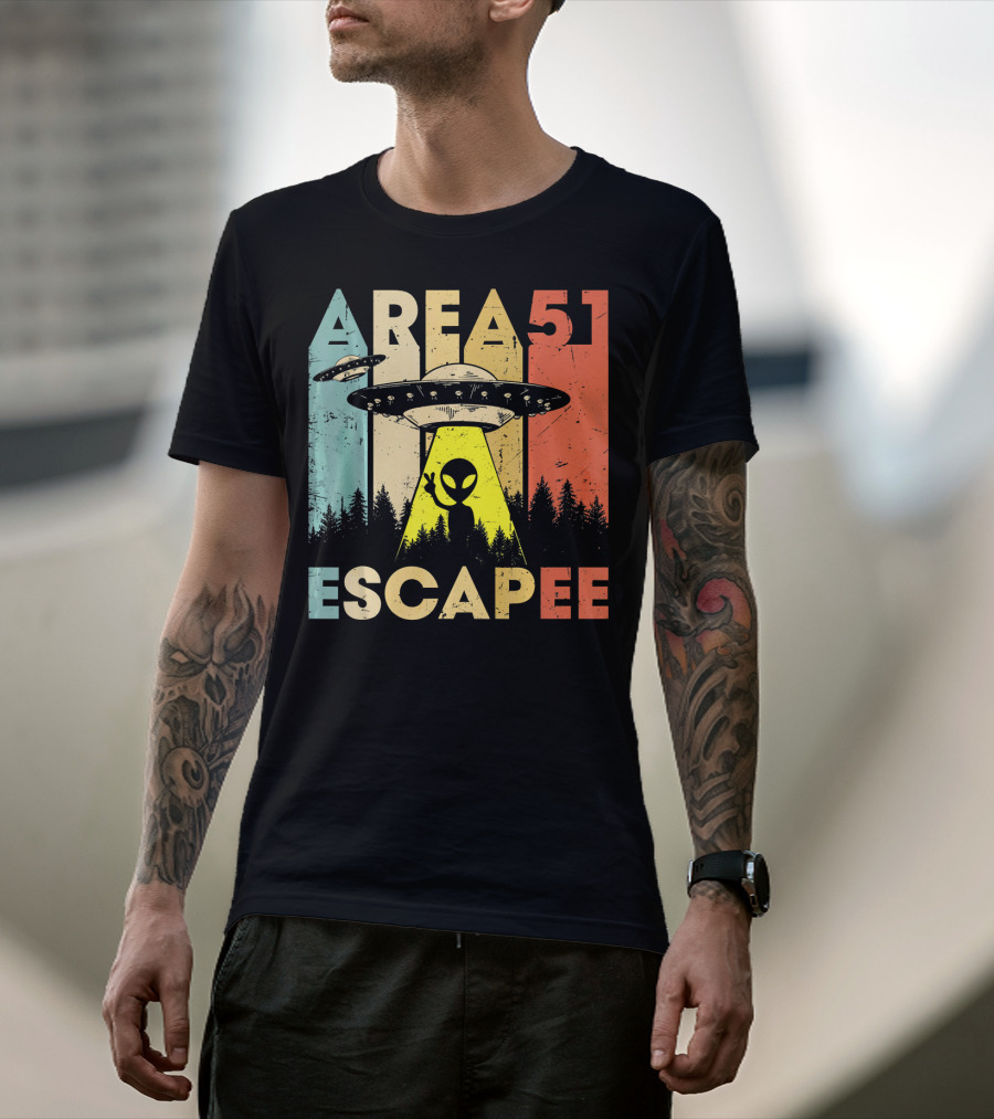 Area 51 Escapee UFO Alien Vintage Halloween Costume T-Shirt