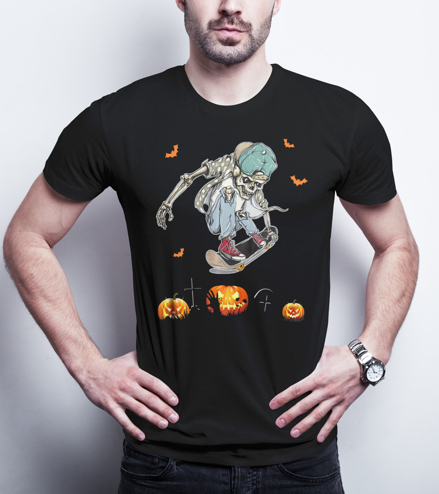 Zombie Skateboarding Teen Halloween Pumpkins And Bats T-Shirt