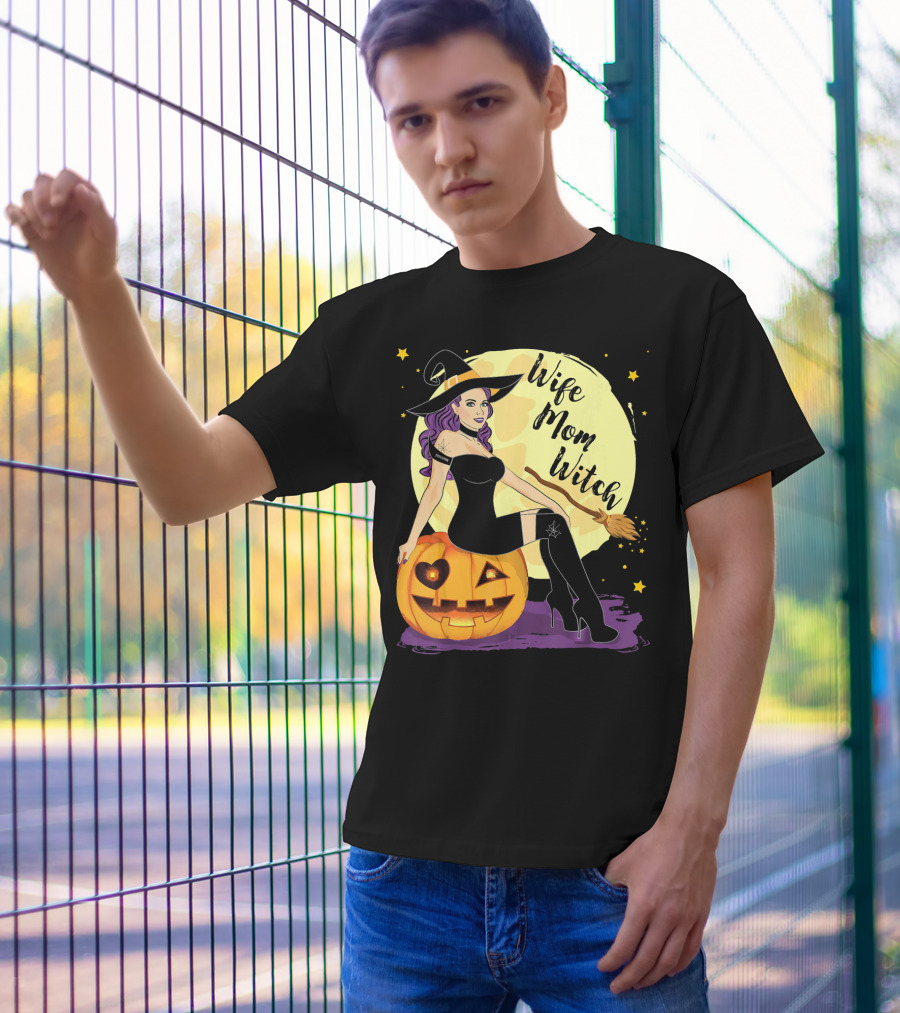 Wife Mom Witch Halloween Women Bro Pumpkin Moon Broomstick T-Shirt