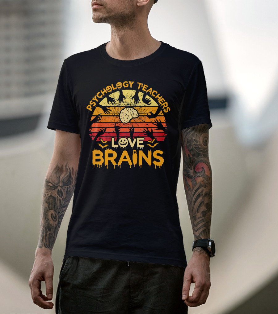 PSYCHOLOGY Teachers Love Brains Halloween Themed Retro T-Shirt