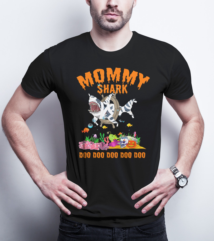 Mommy Shark Halloween Costume Doo Doo Doo Doo Doo T-Shirt