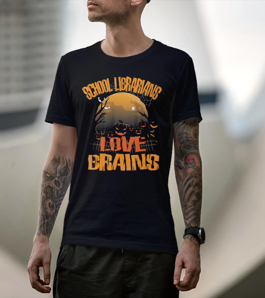 School Librarians Love Brains Halloween Pumpkins Spider Web Moon T-Shirt