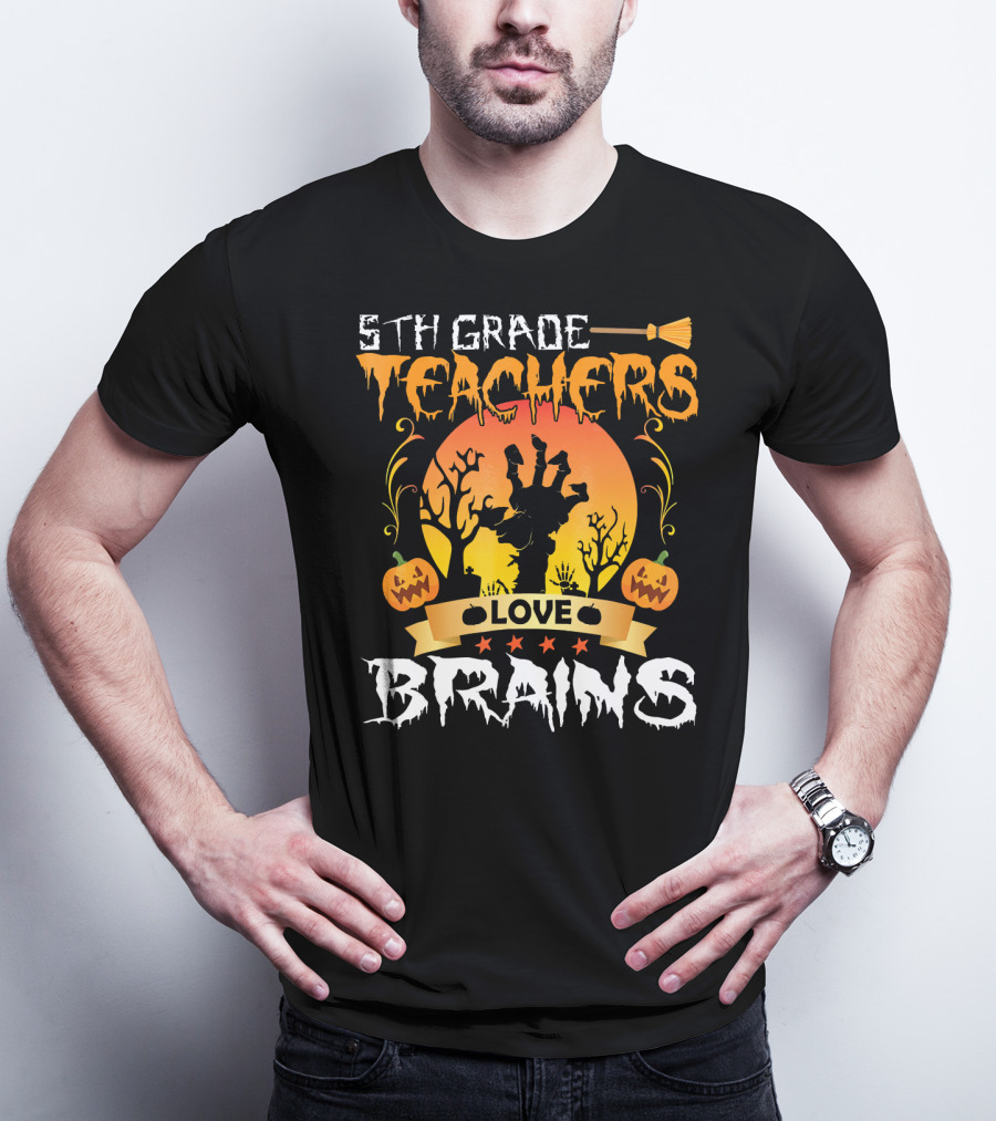5th Grade Teachers Love Brains Tomb Pumpkin Moon T-Shirt