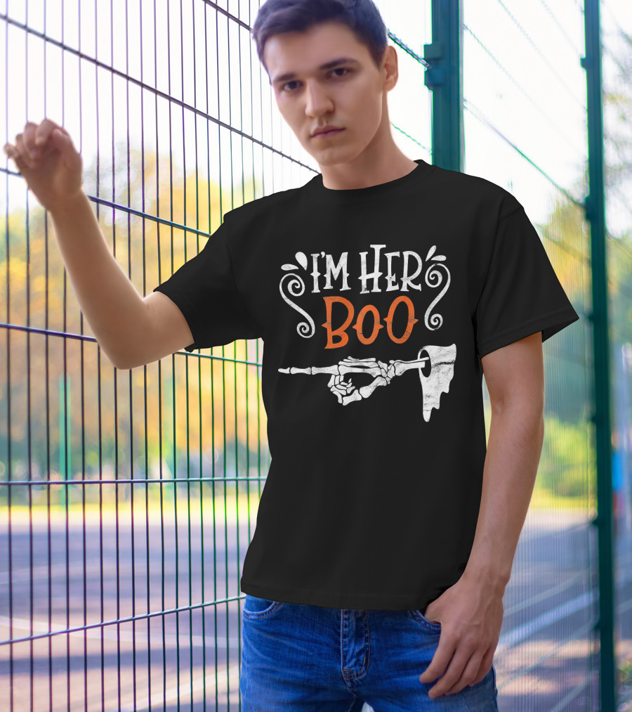 I'm Her Boo Halloween Skeleton Hand Ghost T-Shirt