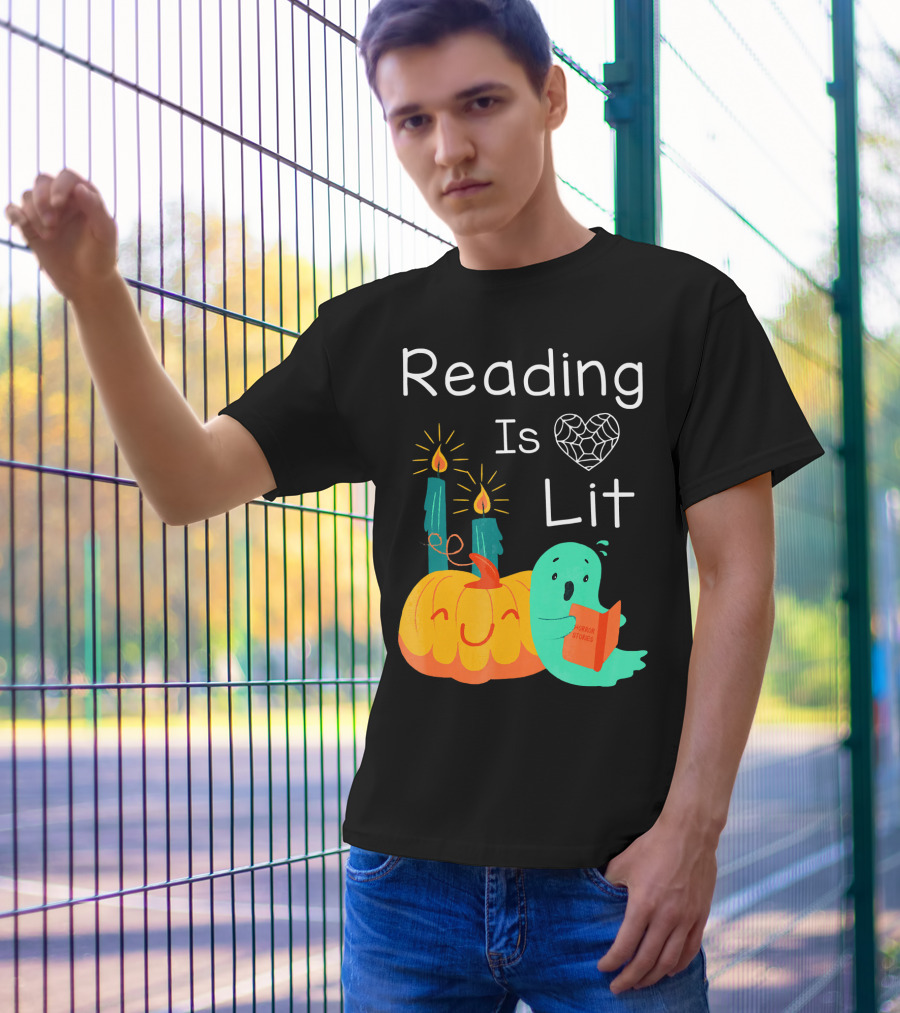 Reading Is Lit Teacher Librarian Halloween Costume Pumpkin Ghost Candles T-Shirt