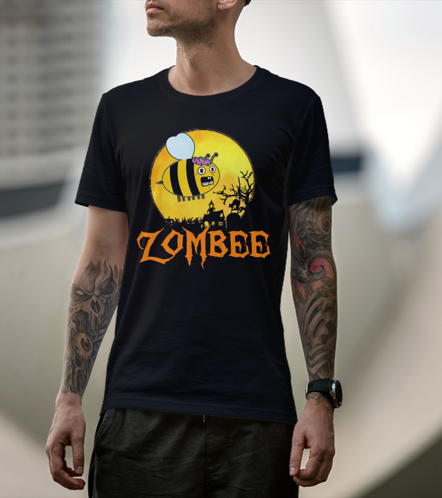 Zombee Funny Zombie Bee Halloween Spooky Moon Scene T-Shirt