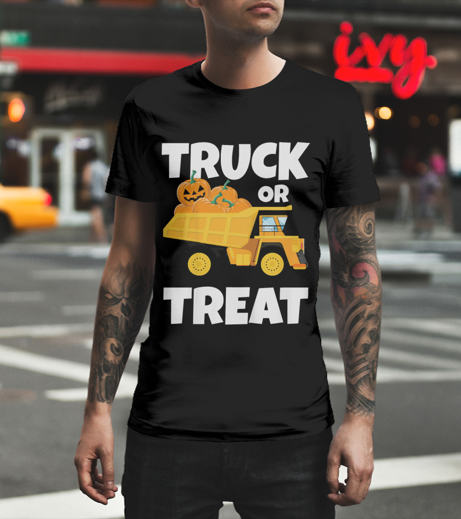 Kids Halloween Toddlers Boys Truck Or Treat Pumpkins T-Shirt