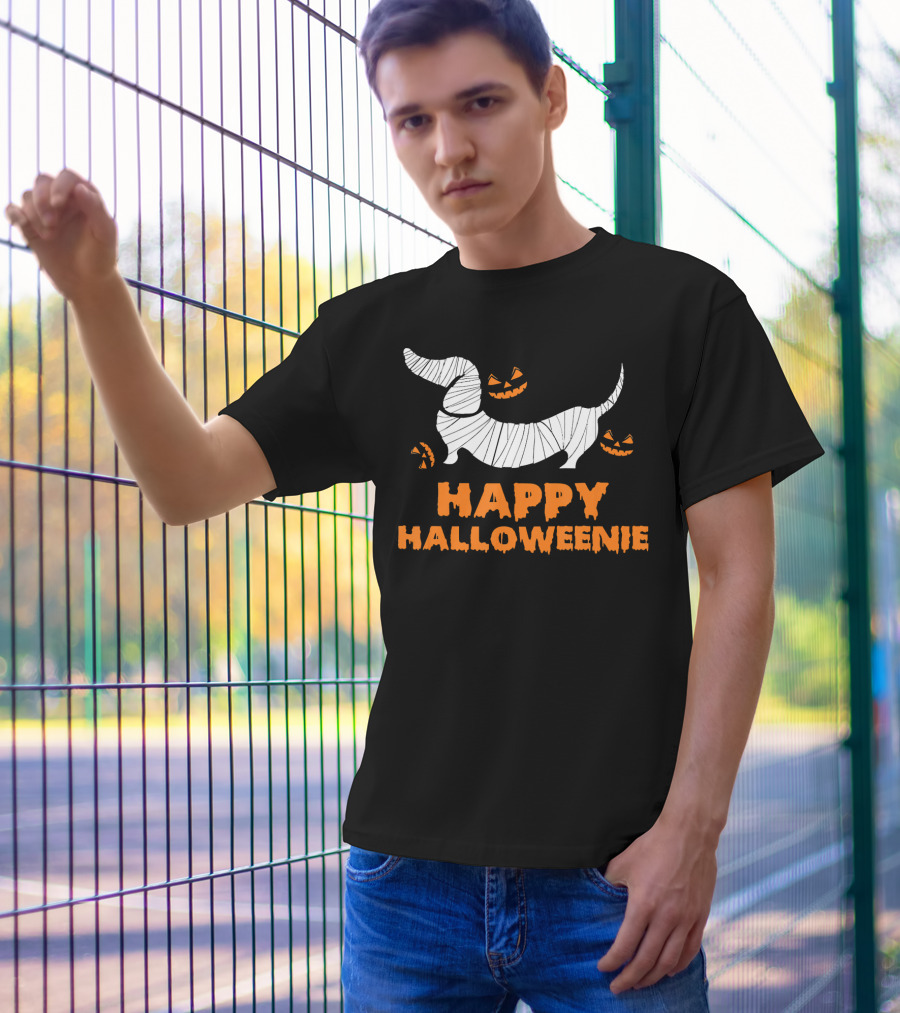 Happy Halloweenie Dachshund Mummy With Jack-O'-Lanterns T-Shirt