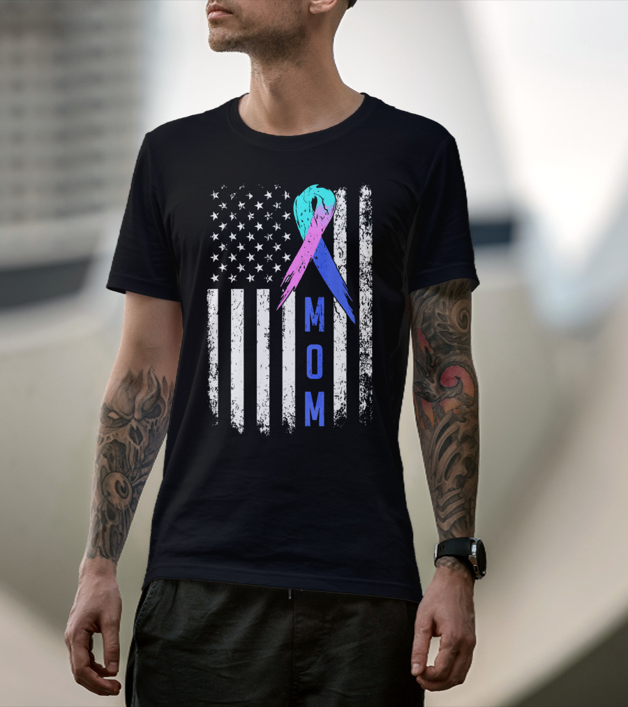Mom American Flag Thyroid Cancer Awareness T-Shirt