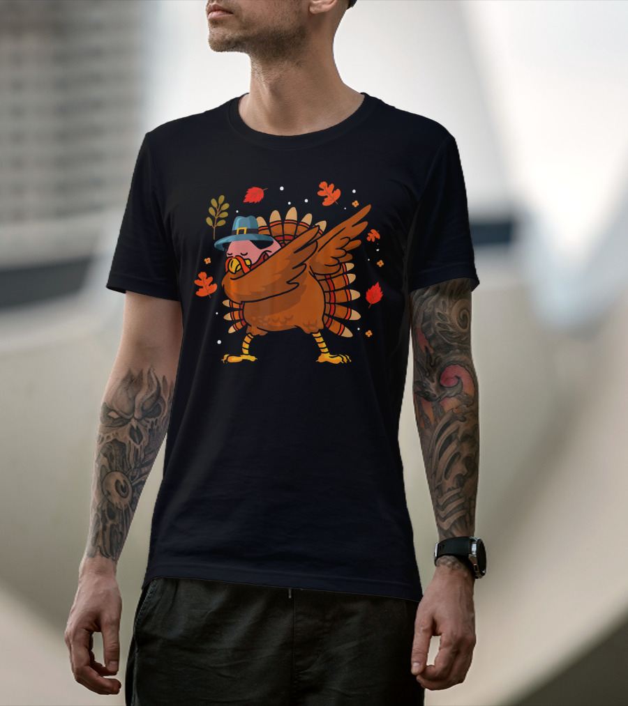 Thanksgiving Turkey Dabbing With Pilgrim Hat And Autumn Leaves T-Shirt