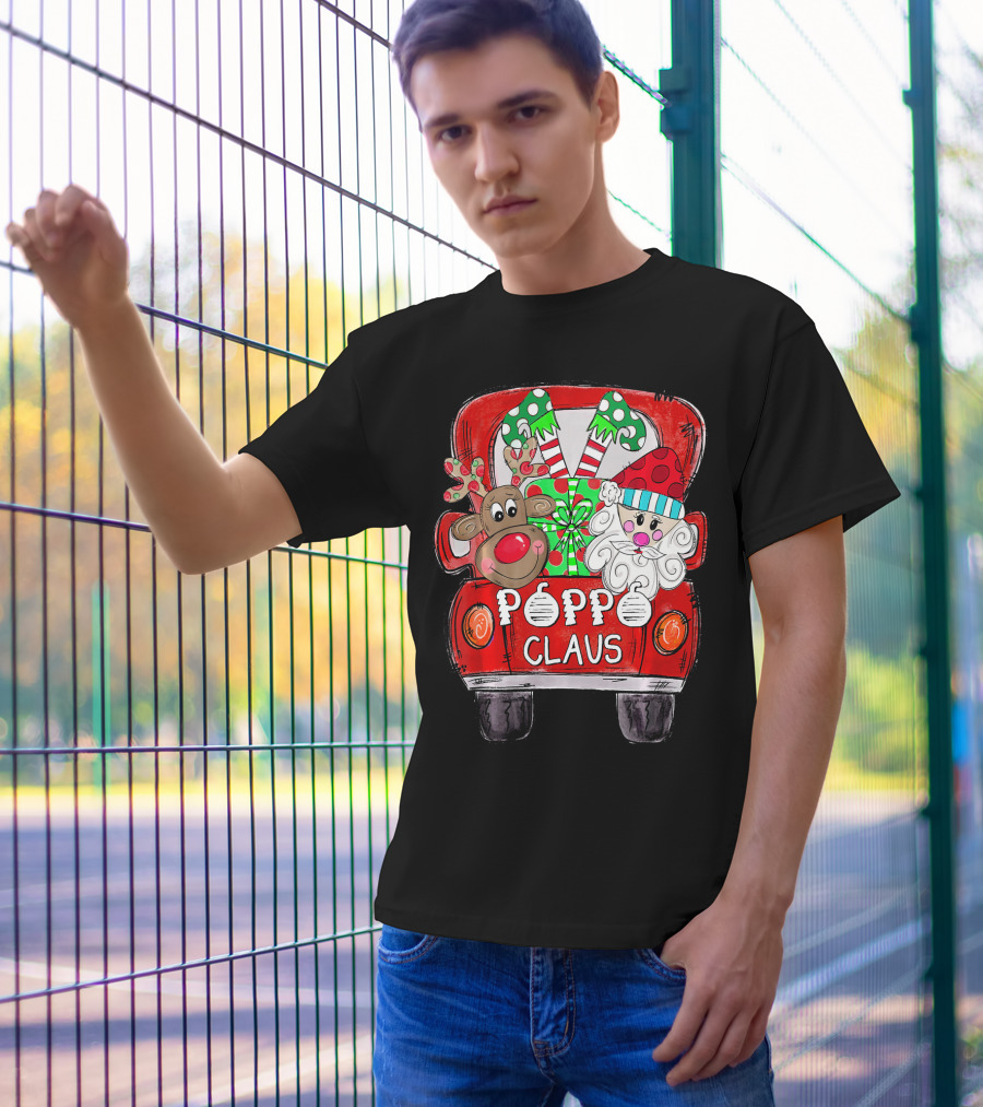 Red Truck With Poppo Claus, Reindeer, And Christmas Gifts T-Shirt