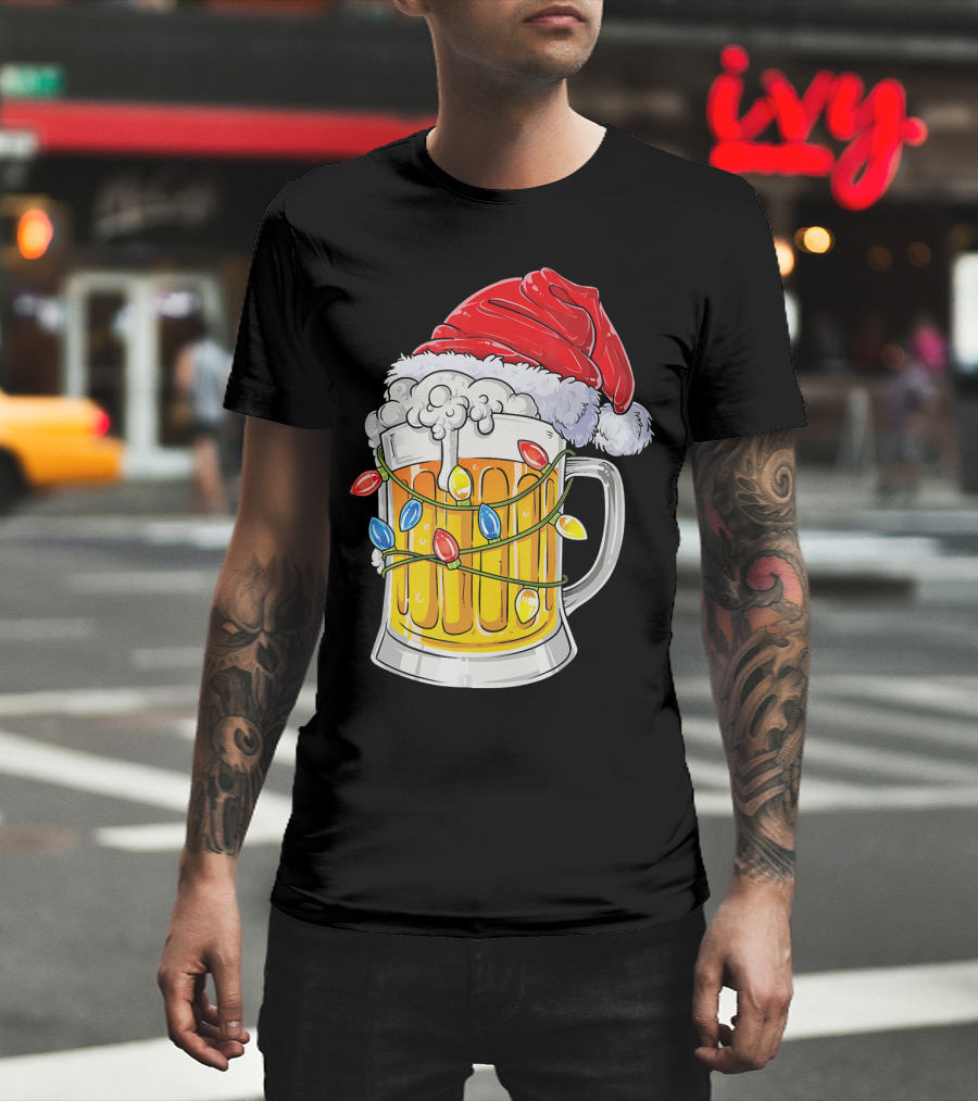 Beer Mug With Santa Hat And Christmas Lights T-Shirt