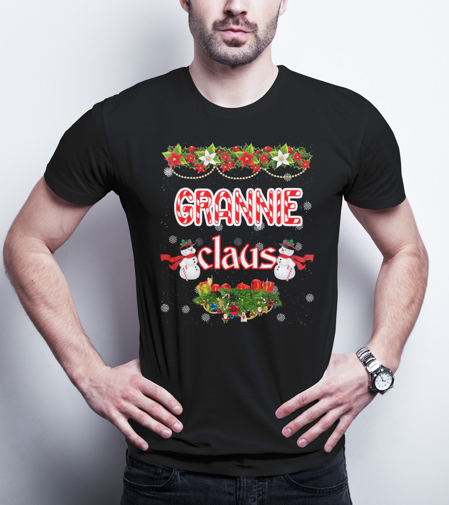 Grannie Claus Christmas Holly Snowflakes Snowmen Garland T-Shirt
