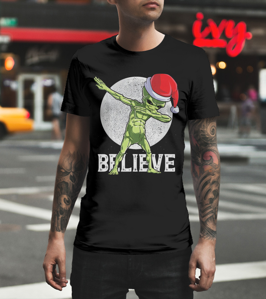 Believe Dabbing Alien Santa Hat Christmas Boys T-Shirt