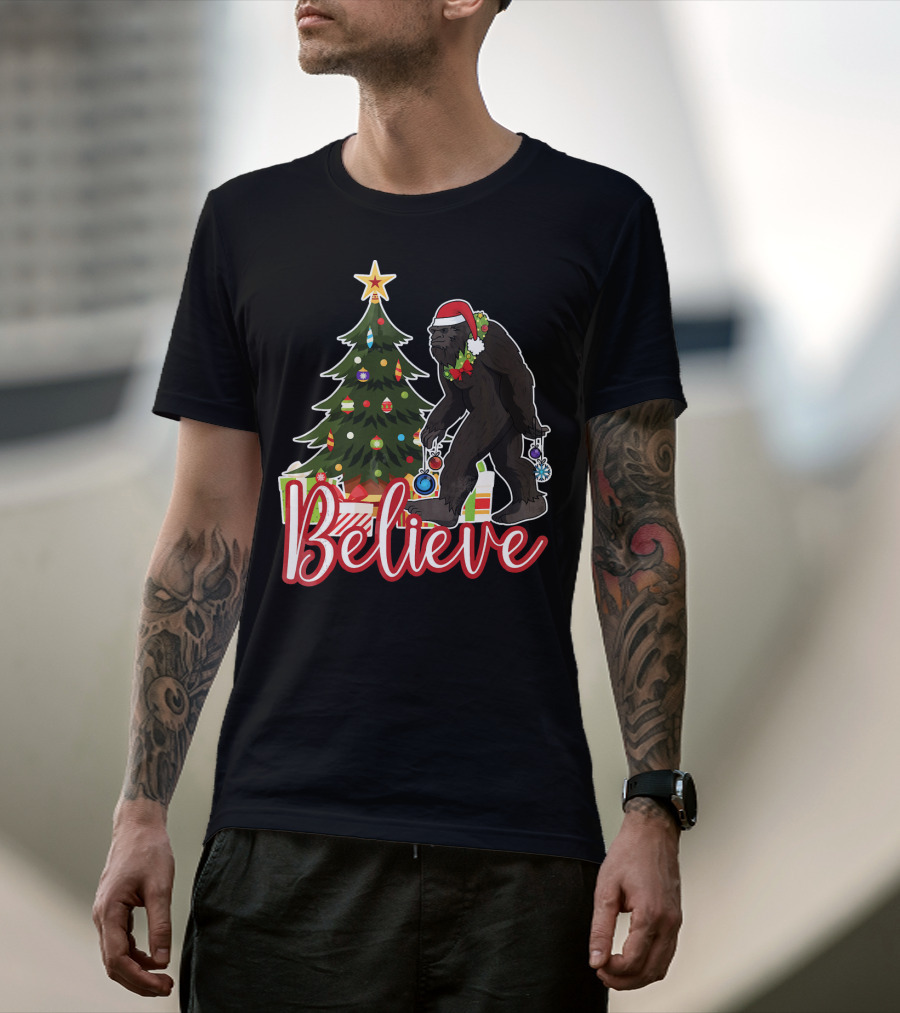Believe Bigfoot Christmas Funny Holiday Scene T-Shirt
