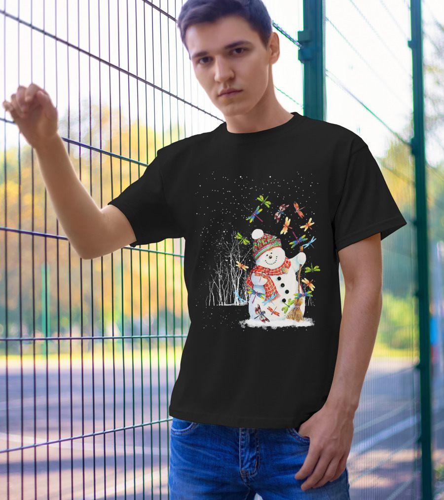 Merry Christmas Dragonfly Snowman In Winter Scene T-Shirt