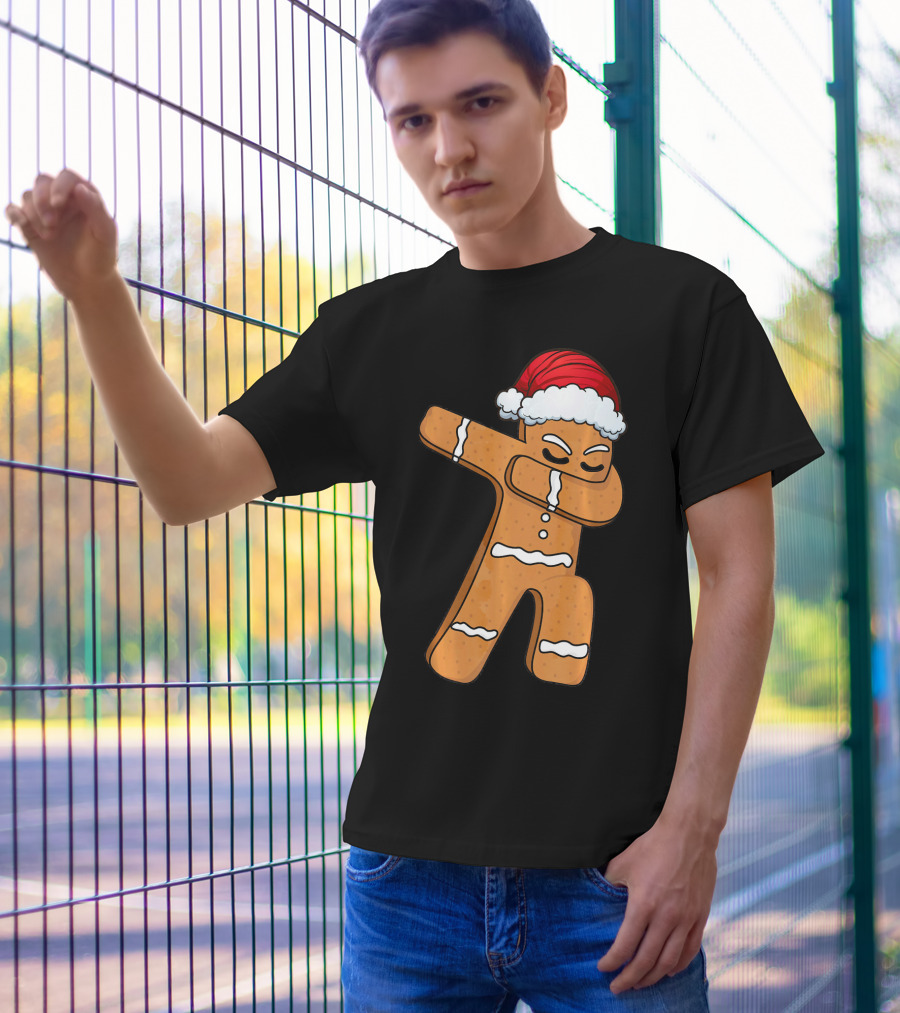 Dabbing Gingerbread Man With Santa Hat Holiday Fun T-Shirt
