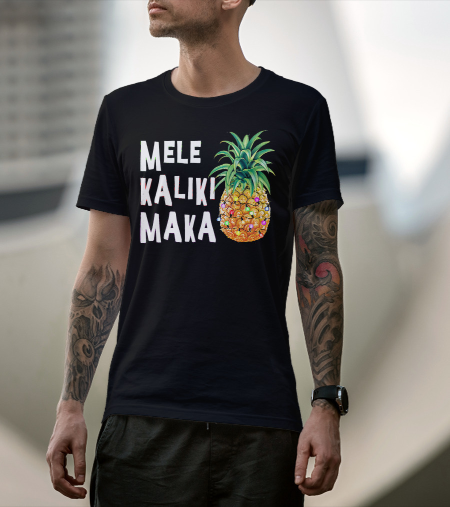 MELE KALIKIMAKA Pineapple Christmas Lights T-Shirt