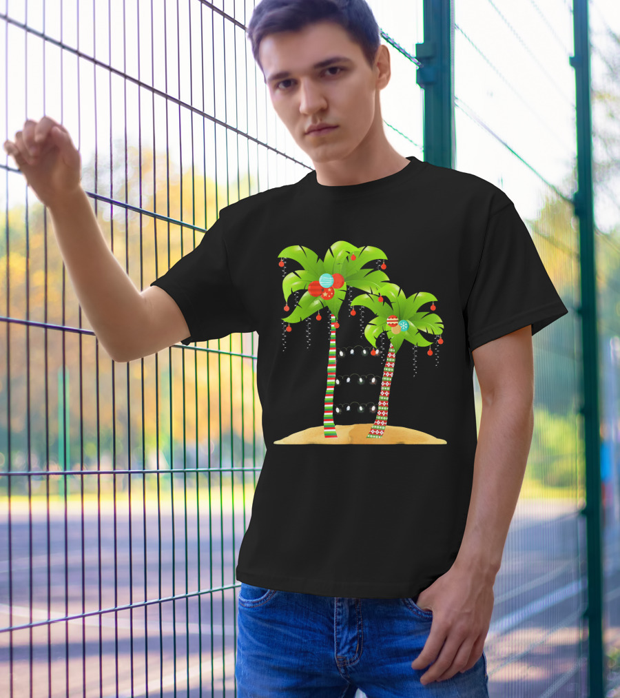 Christmas Tree Palm Mele Kalikimaka Palm Trees With Ornaments And Lights T-Shirt