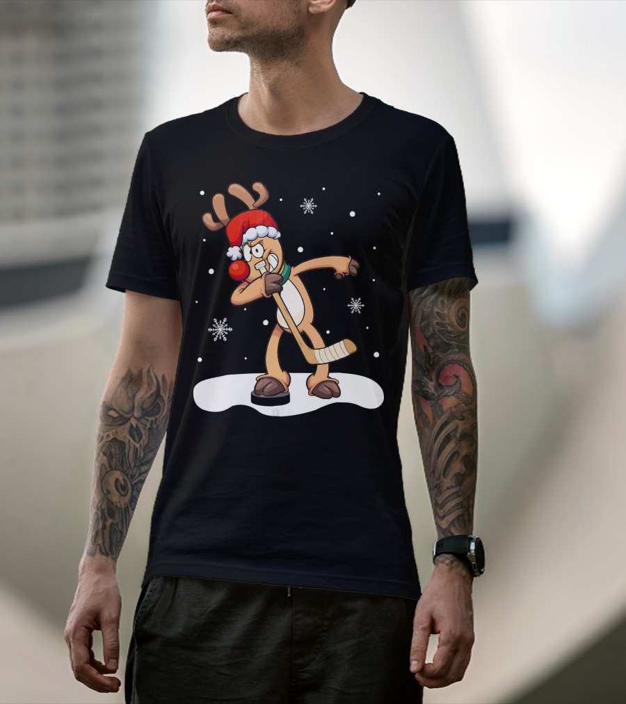 Funny Dabbing Reindeer Playing Ice Hockey Xmas Snowflakes T-Shirt