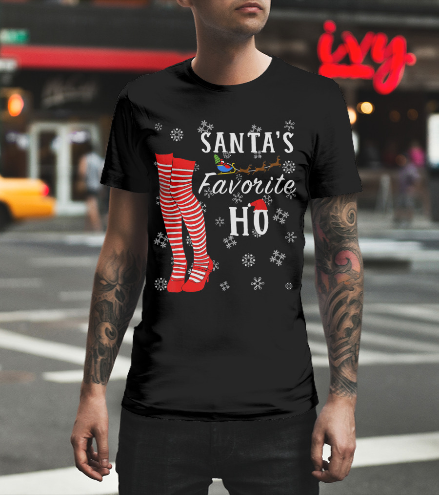 Santa's Favorite Ho Red Striped Stockings Snowflakes Sleigh T-Shirt