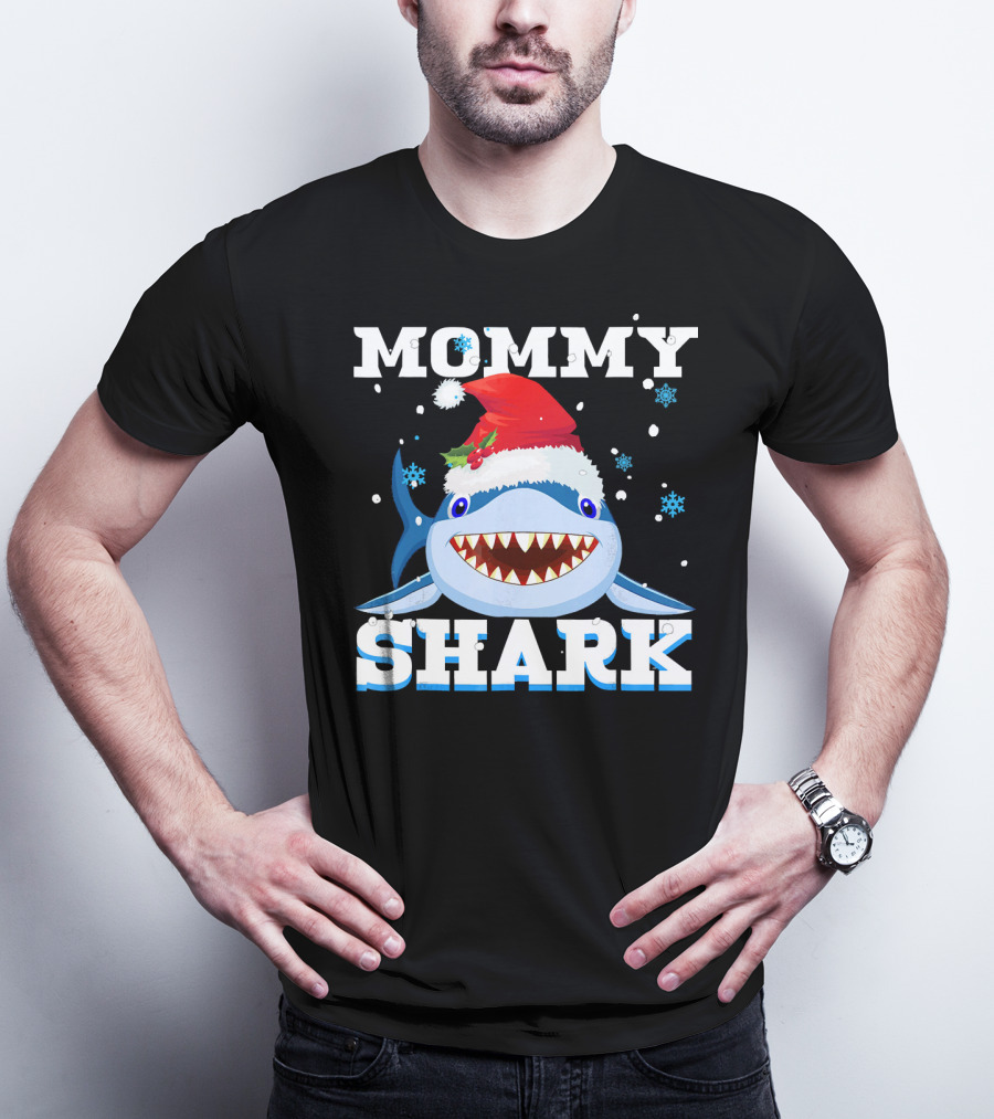 Mommy Shark Santa Hat Christmas Snowflakes T-Shirt