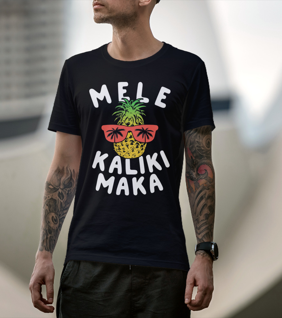 Mele Kalikimaka Pineapple With Sunglasses And Palm Trees T-Shirt