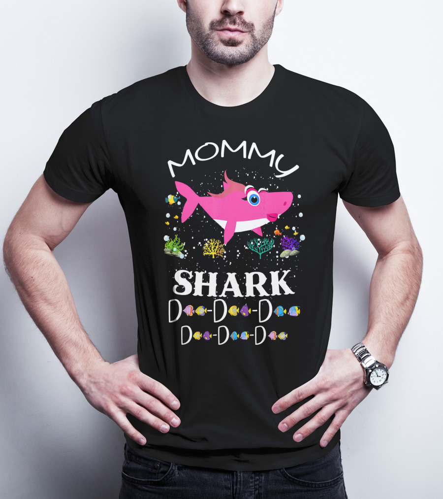 Mommy Shark Doo Doo Doo Colorful Underwater Scene T-Shirt