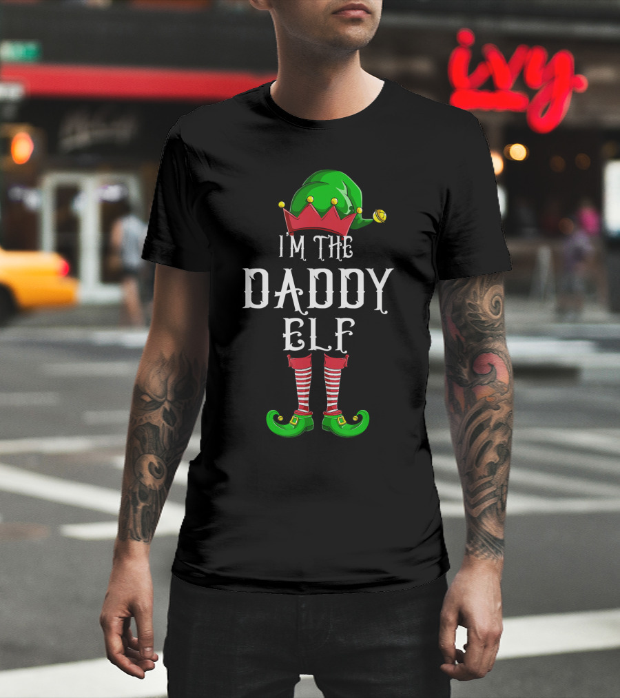 I'm The Daddy Elf Christmas Costume Green Hat Red White Striped Socks T-Shirt