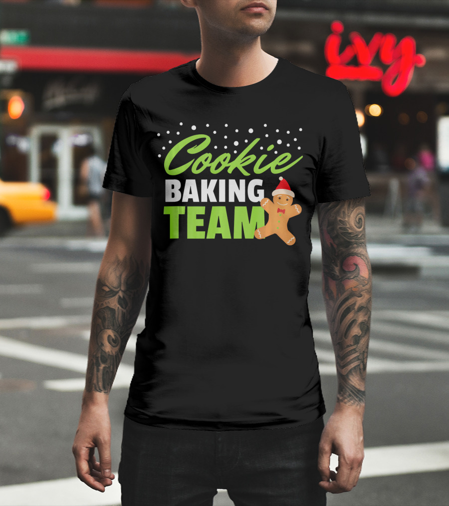 Cookie Baking Team Holi Gingerbread Christmas T-Shirt