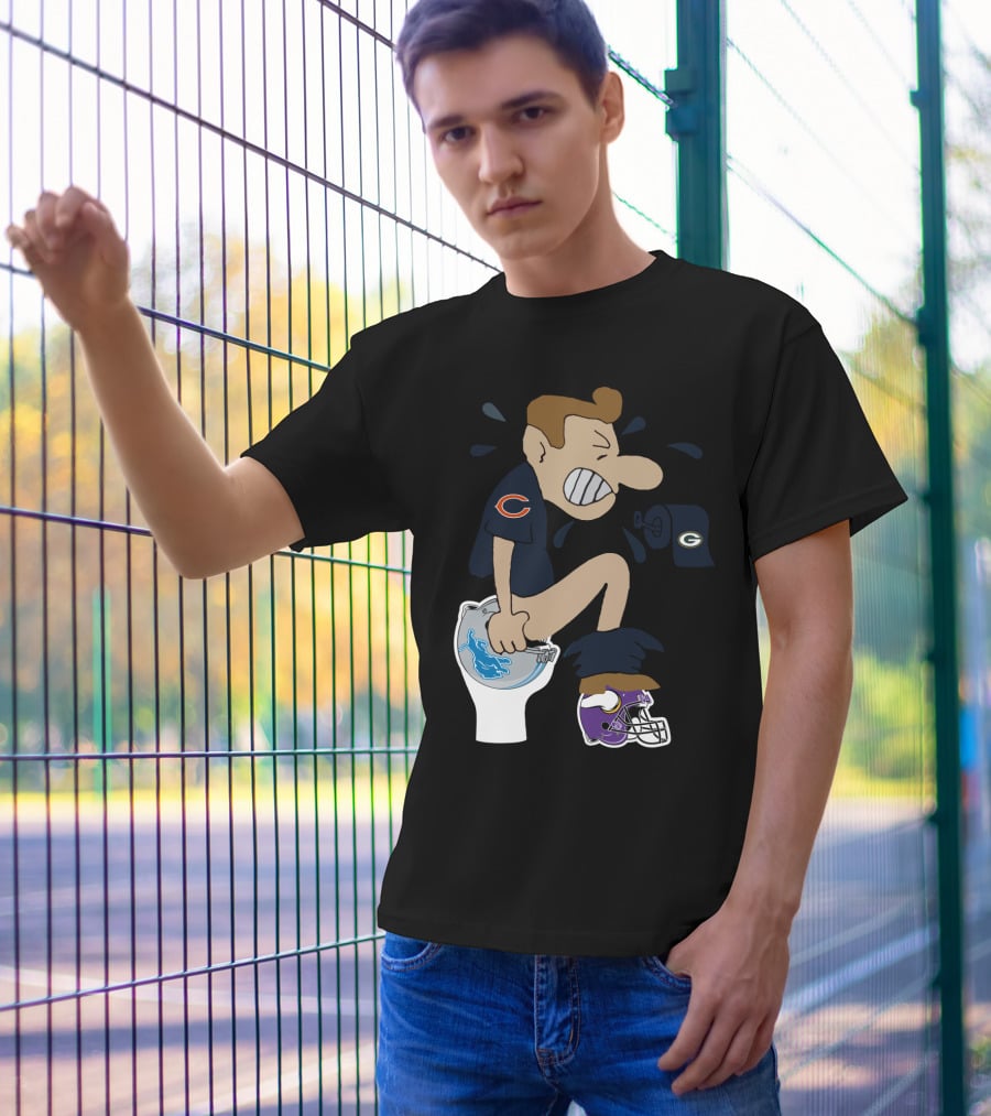 Chicago Bears Fan Humor Rival Teams Toilet Cartoon T-Shirt